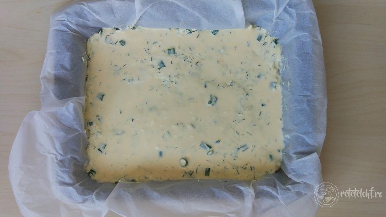 Plăcintă cu brânză sărată și mărar, fără făină – Rețete LCHF