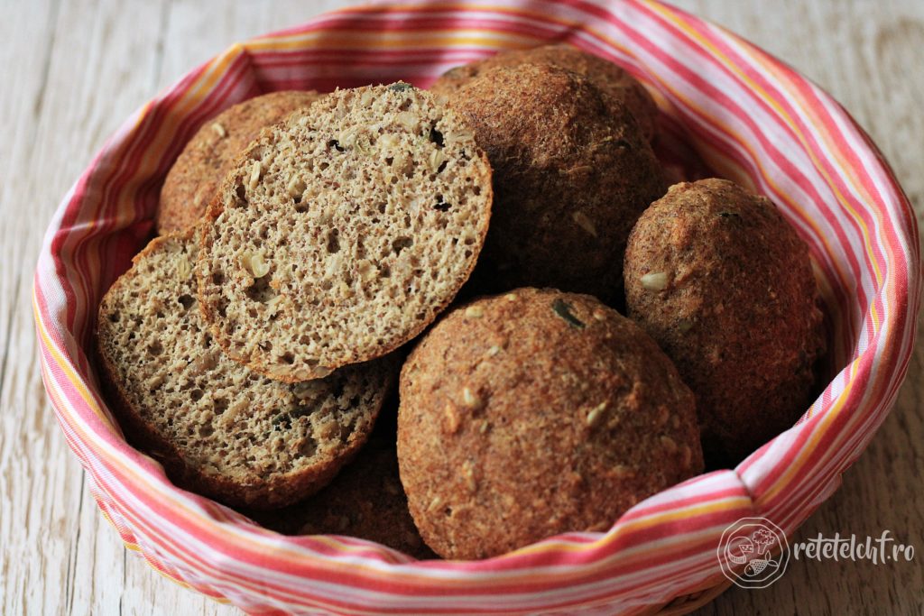 Chifle keto cu semințe by Cristina Ioniță – Rețete LCHF