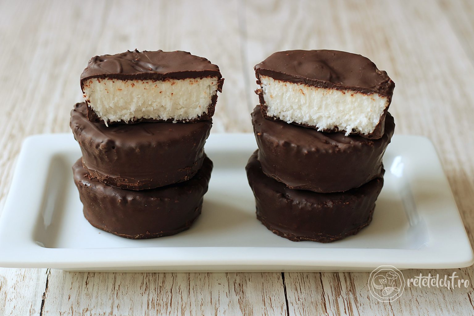 Bomboane/pătrățele de cocos fără zahăr (+ bonus: bounty keto) – Rețete LCHF