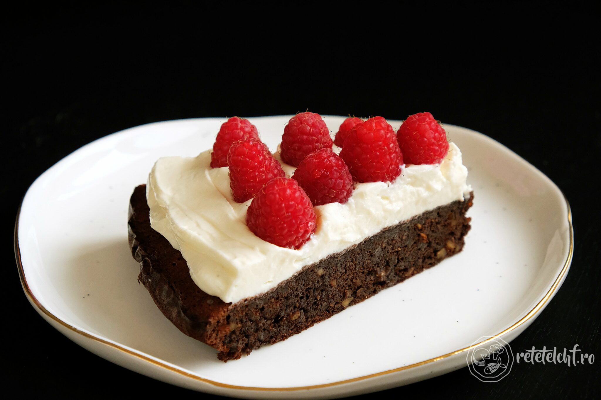 Tort de ciocolată cu zmeură din mix pentru brownie Ketorem – Rețete LCHF