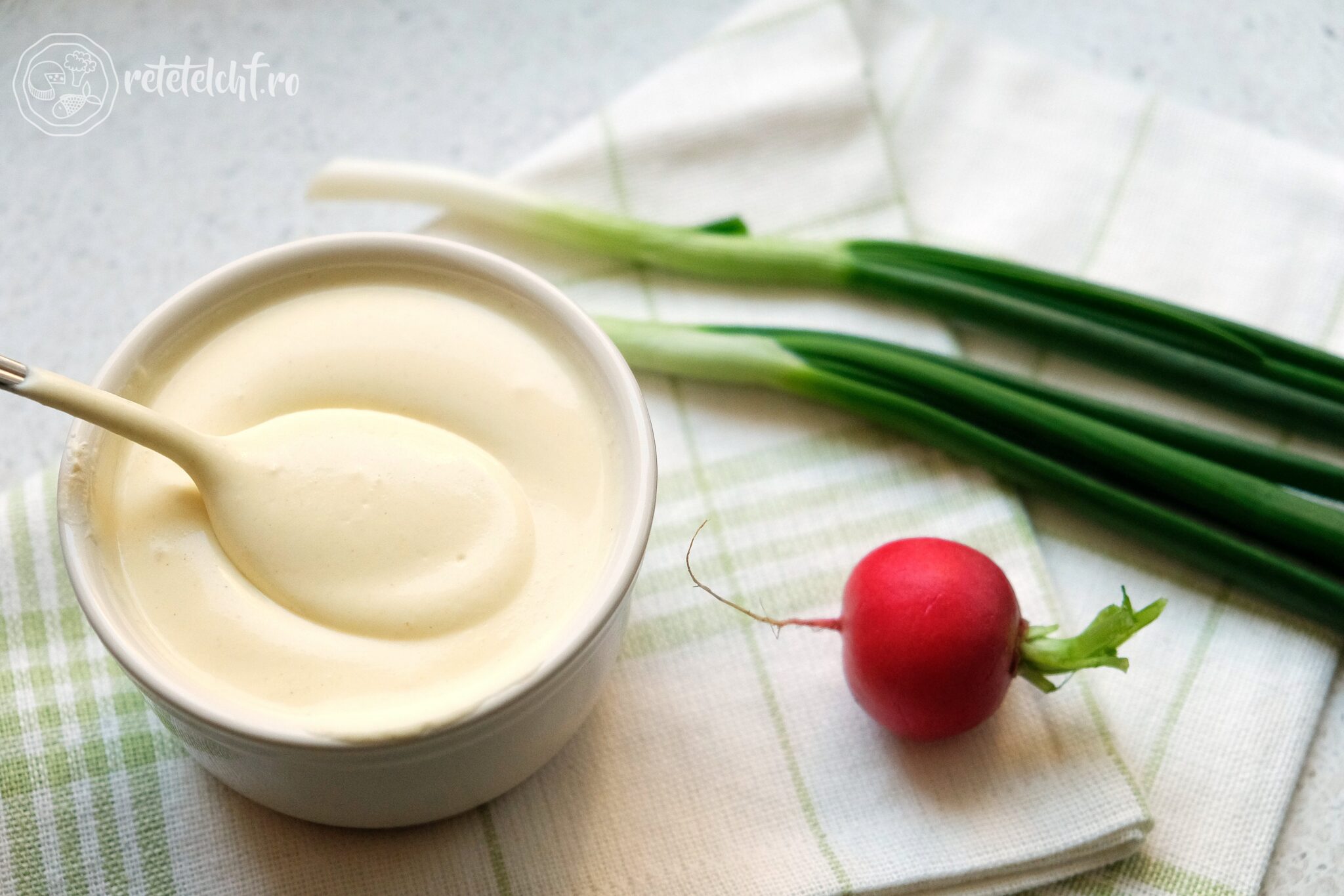 Sos de tip maioneză pentru salate – Rețete LCHF